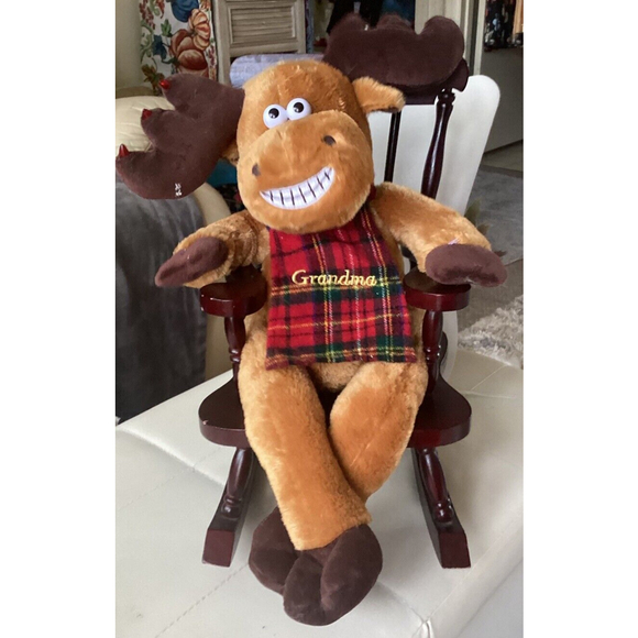 Dan Dee | Holiday | Dan Dee Animated Reindeer Rocking Chair Song ...